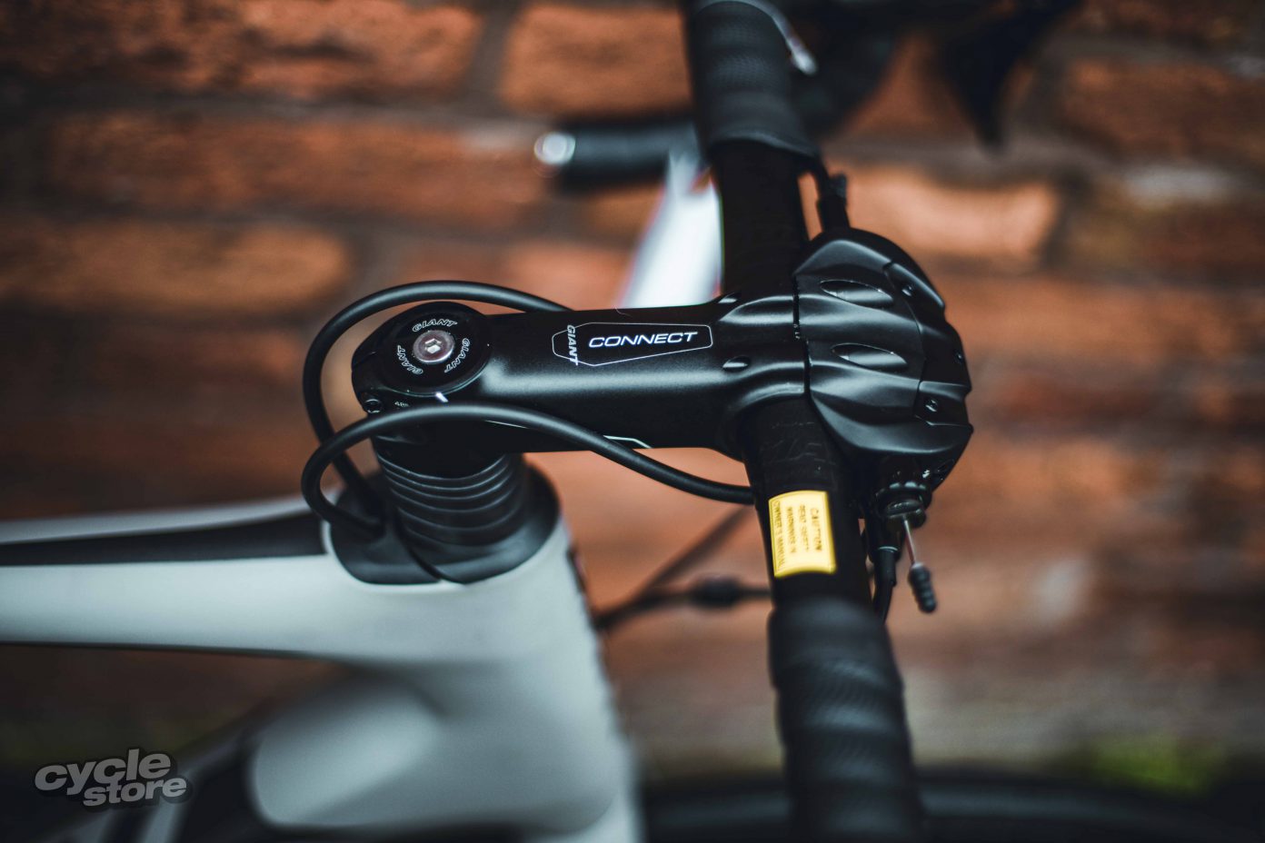Giant Defy Advanced 2 Disc Road Bike Review | Cyclestore Blog
